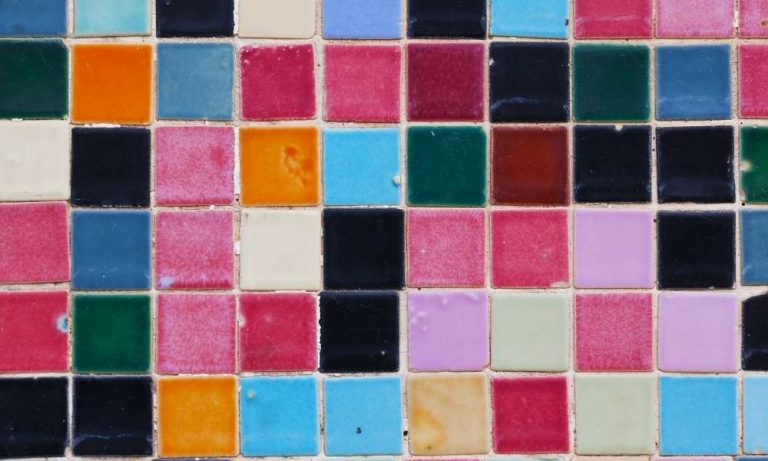 How to Select Tiles for Living Room